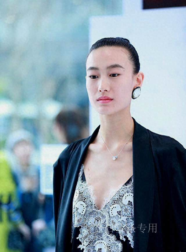 The proprietress of Huayi became famous at the age of 20, gave up a net ...