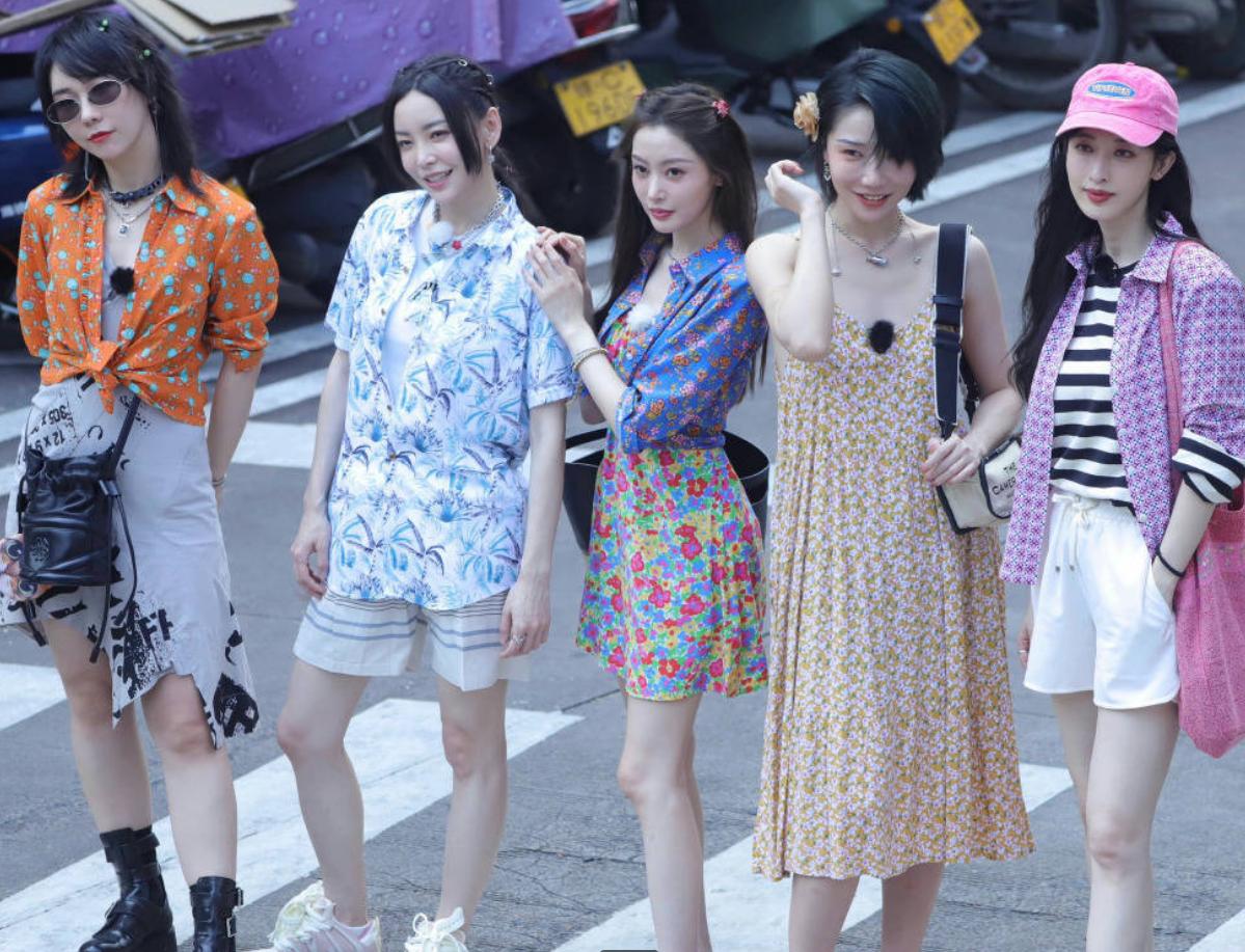 Zhang Tianai's comprehensive Reuters photo, the new look of the floral ...