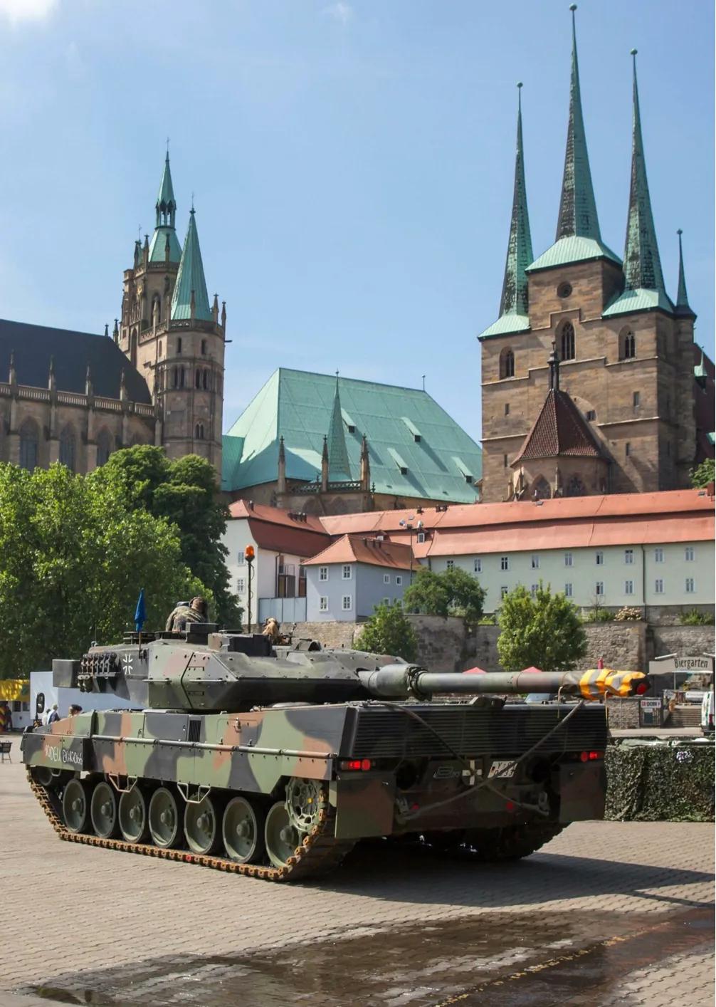 German Leopard 2 tank - iMedia