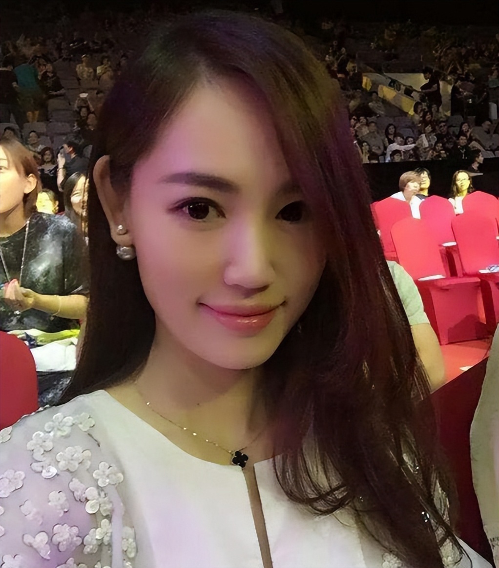 Looking at Feng Qing, Ma Rong understood why she lost? When you love ...