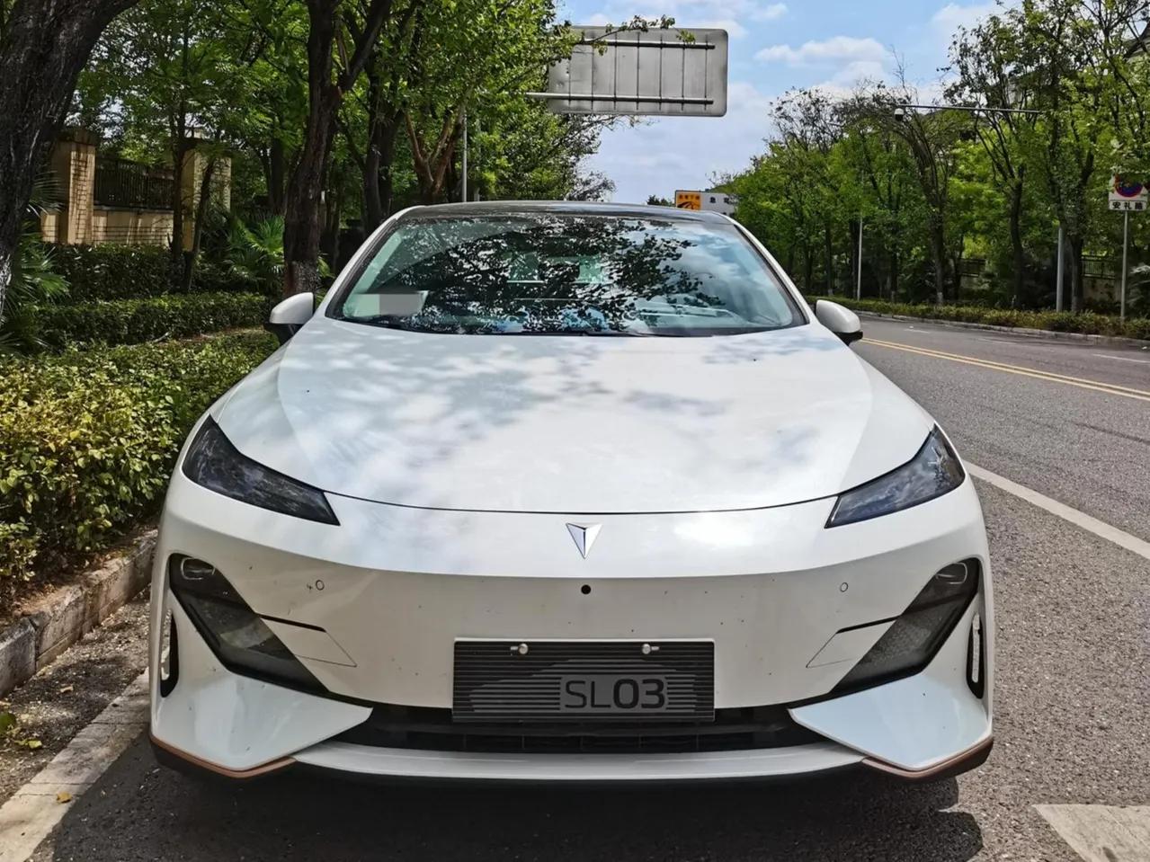 Changan dark blue SL03 - iNEWS