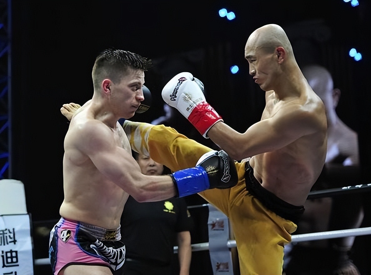 "Monk" Yilong was attacked and injured by a man in black. Netizens: Man ...