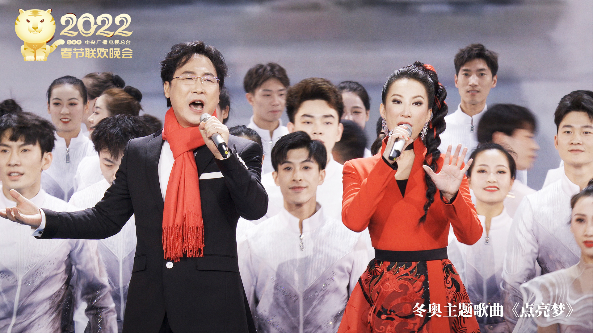 Coco Li, who has been active in the music scene for many years, has ...