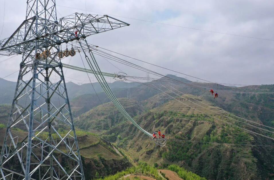 Intelligent distribution line service management platform Power tunnel ...