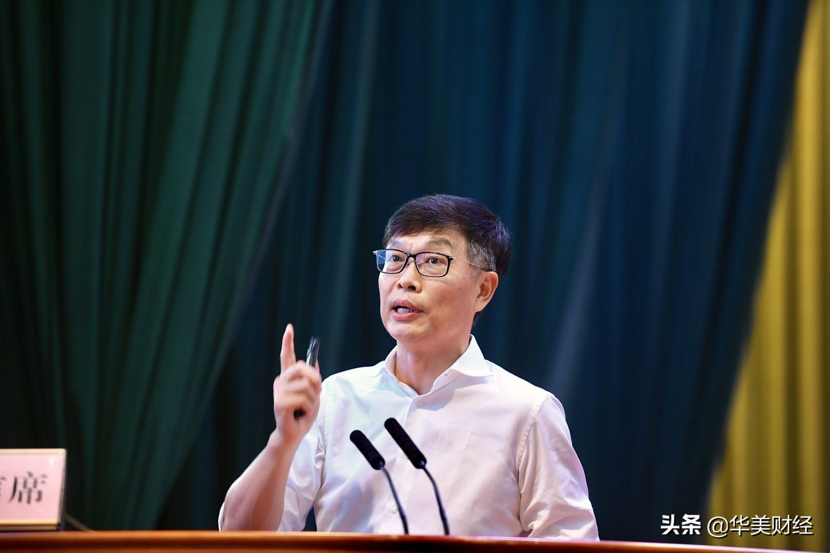 Midea promoted two female chief executives, Zhong Zheng served as CFO ...