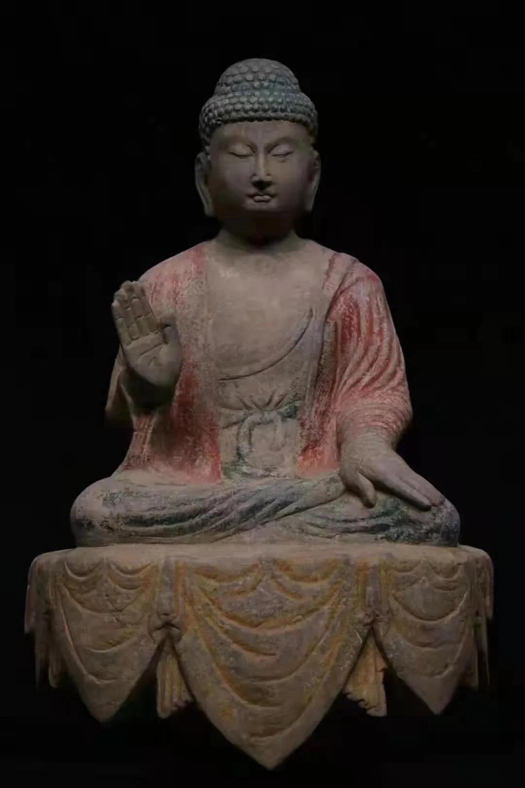 Sakyamuni - Sitting Buddha - iNEWS