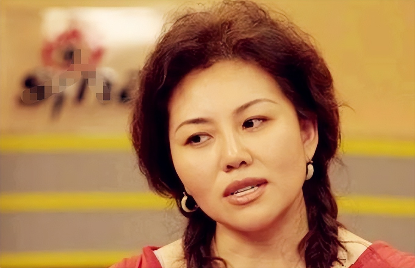 "CCTV famous talker" Fang Jing retired because of the "Spy Gate", and ...