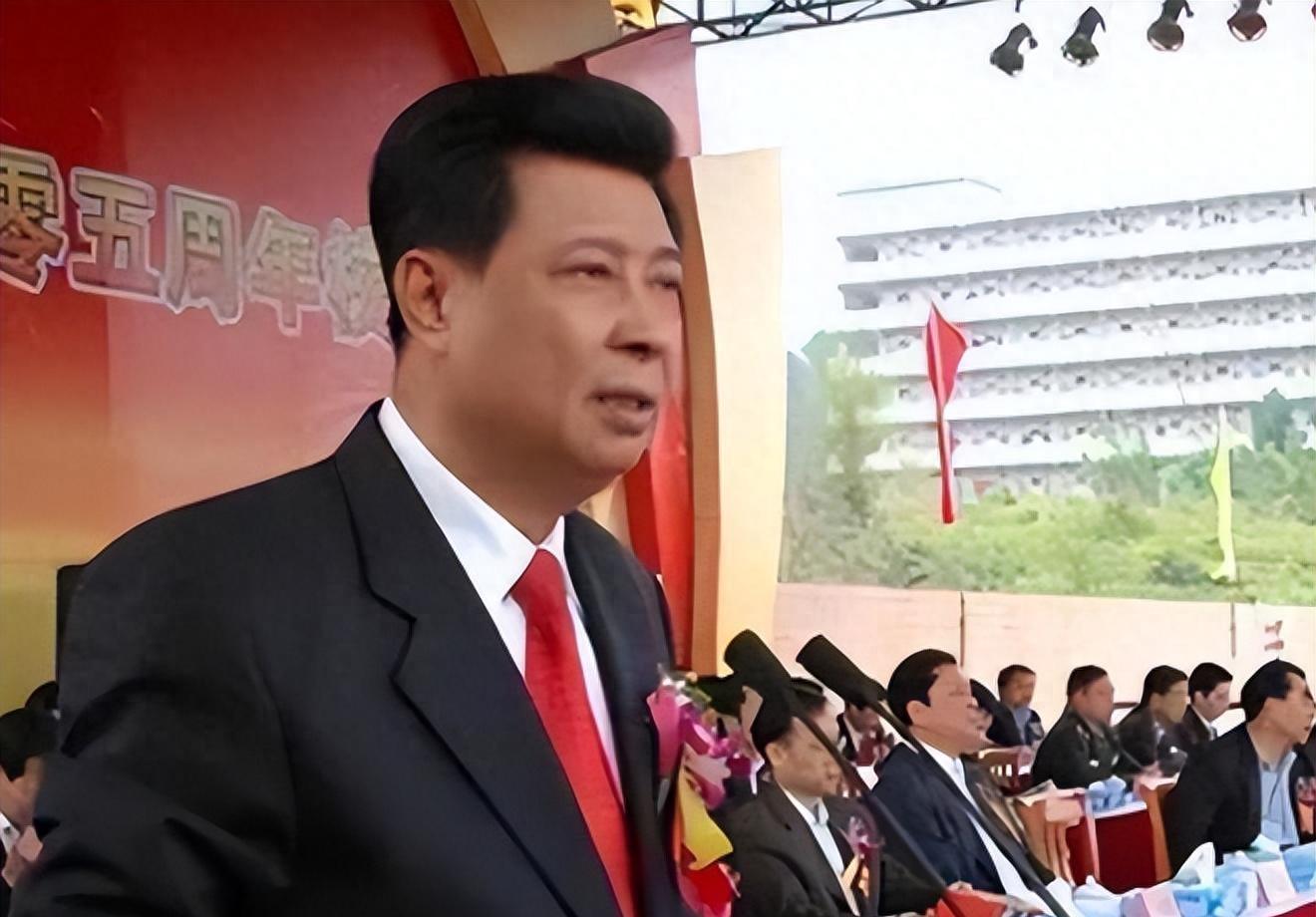 "Lawful and corrupt official" Luo Yingguo: made hundreds of millions of ...
