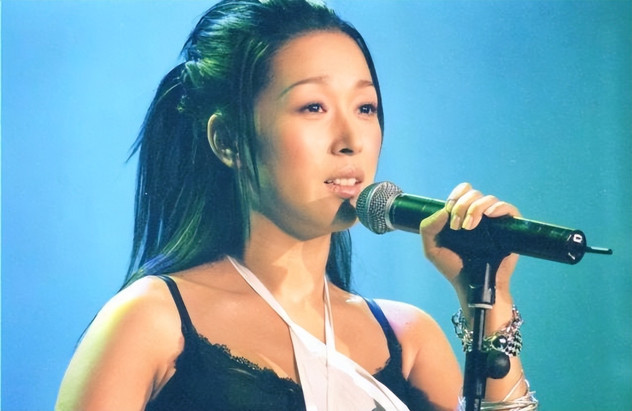 52-year-old Sun Yuecheng is a rich man, with a stage style like thunder ...