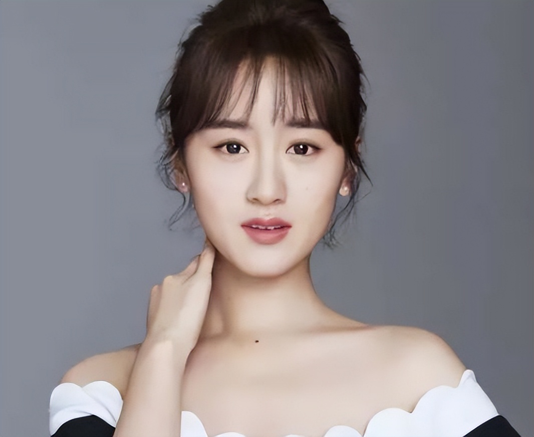 Guo Jingming's new drama "The Feather of the Cloud" Yuan Bingyan was ...