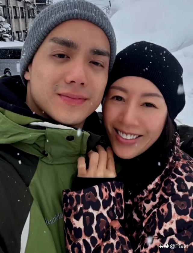 Liang Jingqi and his wife rarely left their sons to go skiing and ...