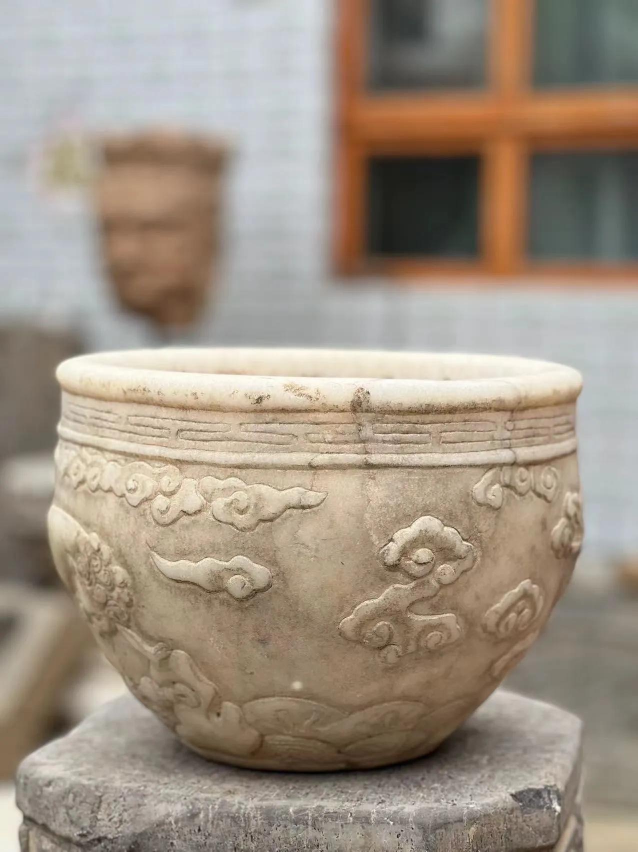 White marble small fish tank - iMedia