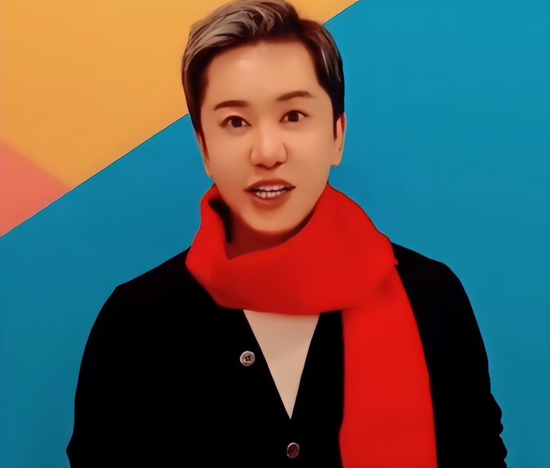 54-year-old Mao Ning sang for the mine owner's son! Unrecognizable with ...