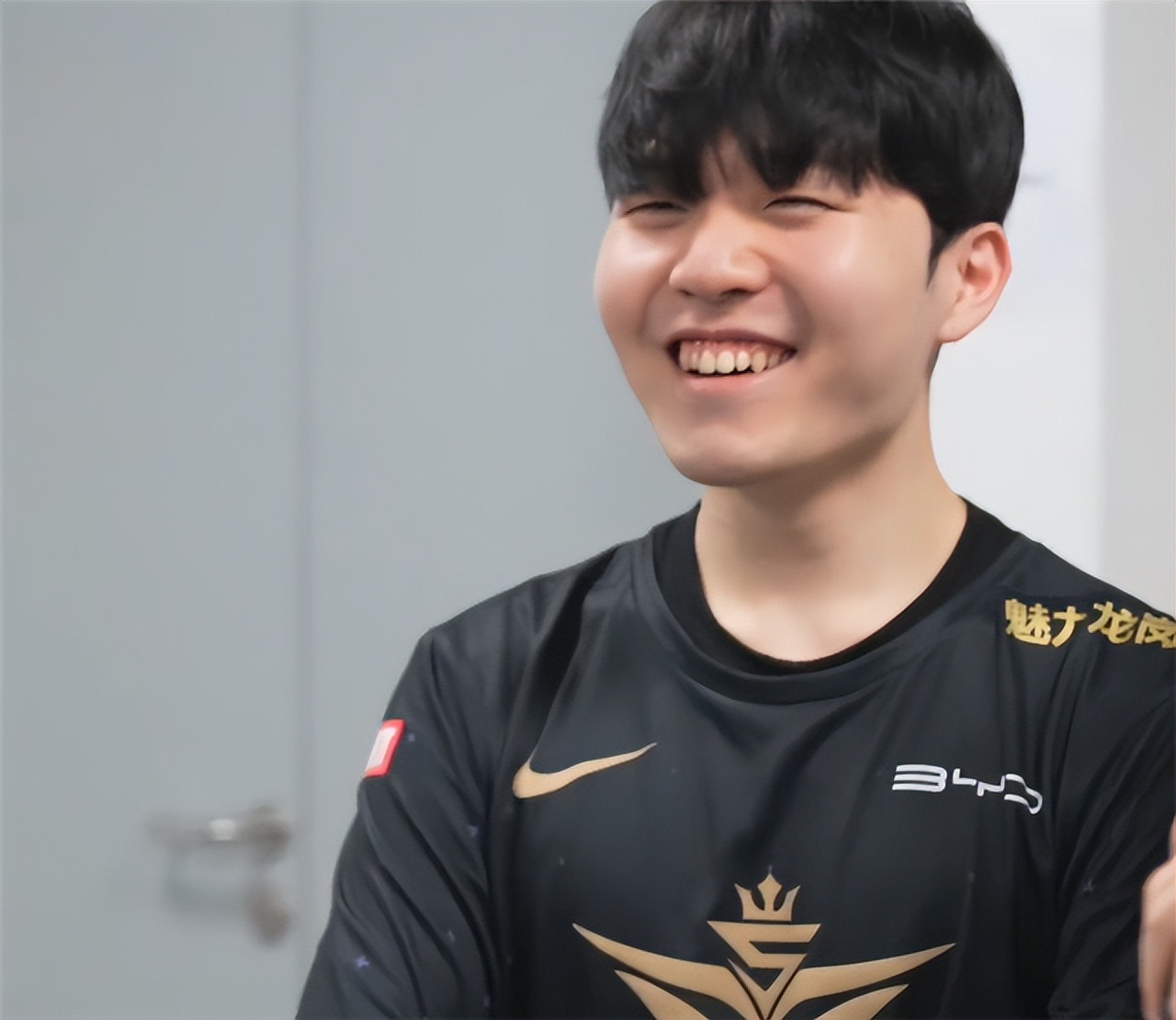 JKL, theshy, rookie Baolan and others gathered to celebrate the wedding of the former members of ...