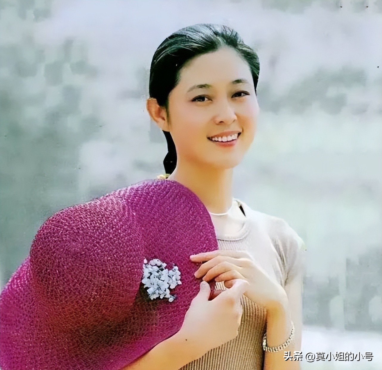 Too thin to recognize!63-year-old Ni Ping makes a rare appearance, her ...