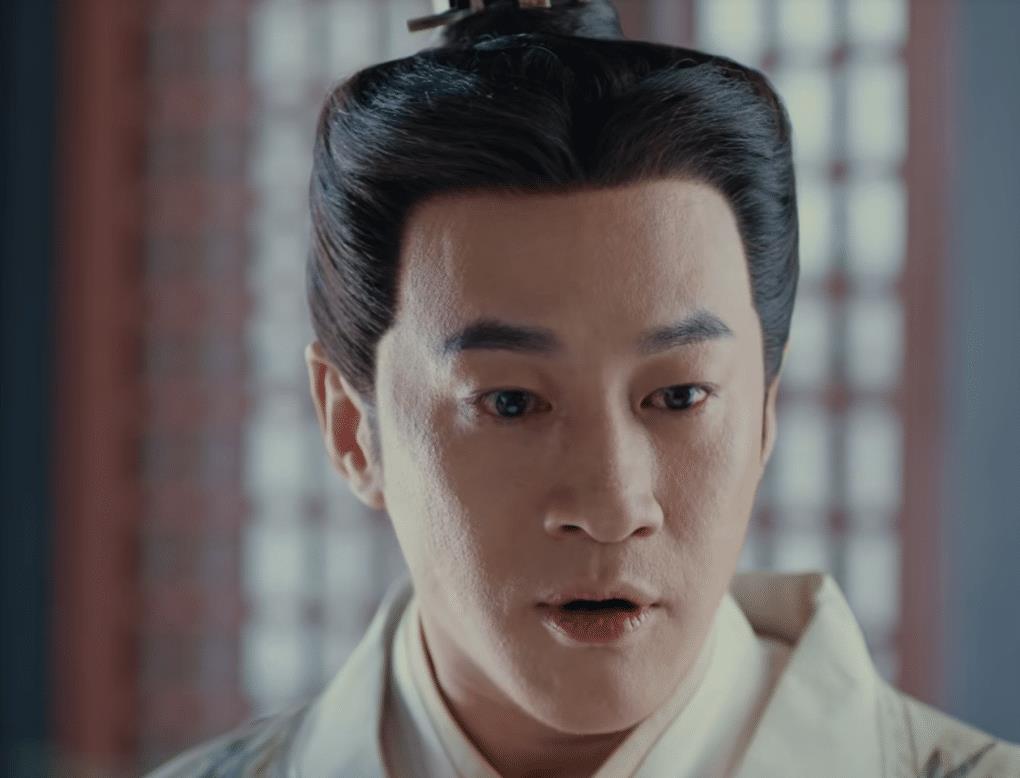 "Green Lotus": Ho Hong Shan and Peter Ho's looks collide, an awkward ...