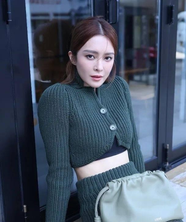 Zhang Xiwen loves everyone and treats her to egg tarts, and Chen Ying is blessed - iNEWS