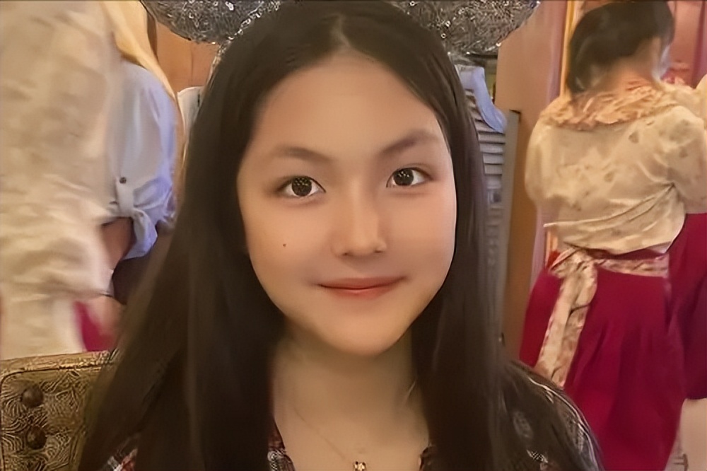 Wang Xiaofei showed her 9-year-old daughter's true appearance, sloppy ...