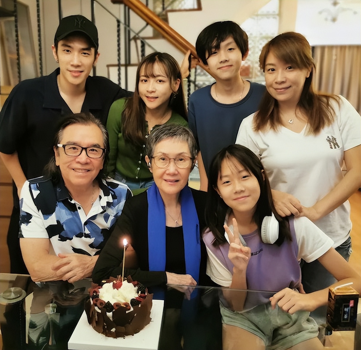 Cancer can't keep them apart. Jiang David, who has loved his wife for ...