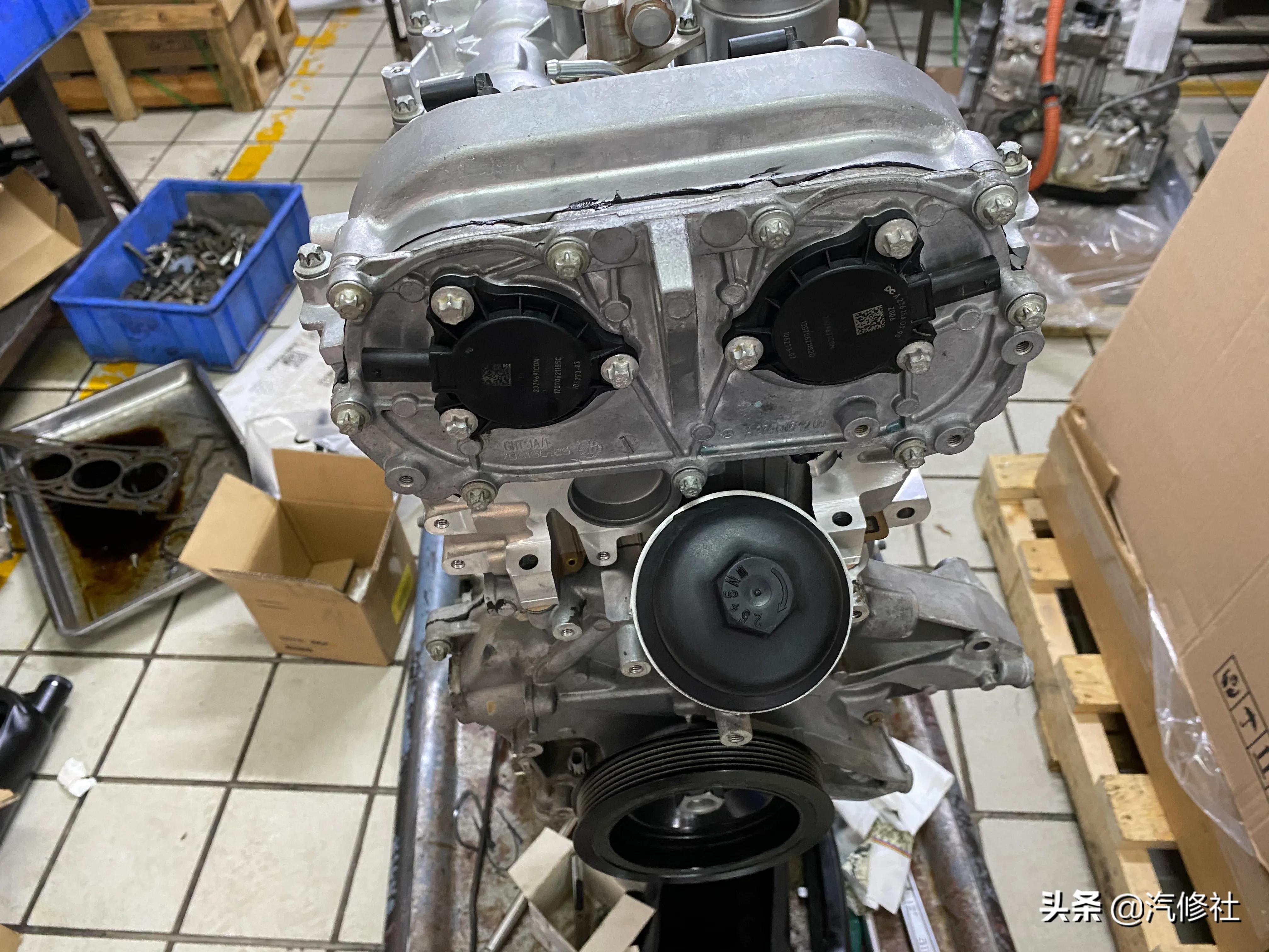 Mercedes-Benz C200 equipped with M274 engine, water pump leakage - iNEWS