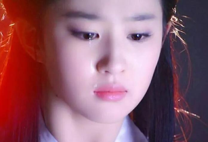 The tears of the three actresses, all with pear blossoms and rain, I ...