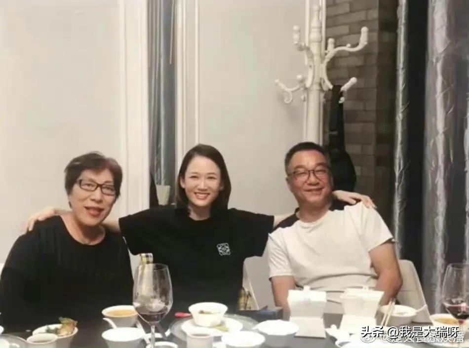 The sixth anniversary of Qiao Renliang's death!Chen Qiaoen brought her ...