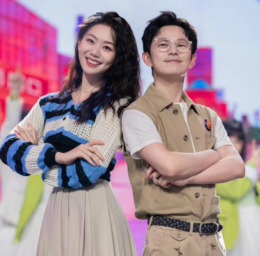 Xu Song is in love!Going home with Feng Xi, the woman is a 21-year-old ...