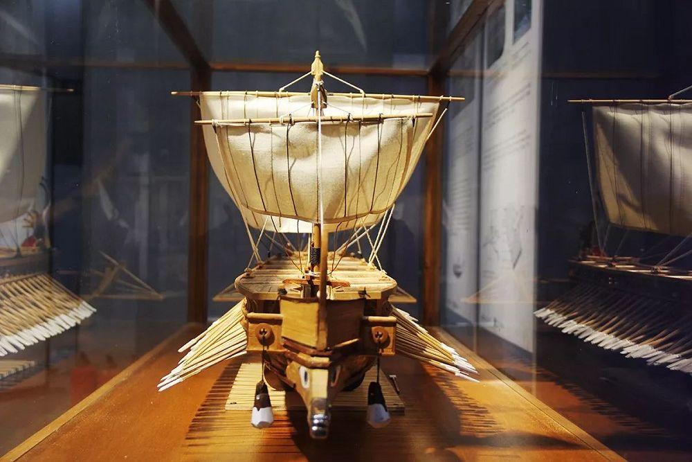 What enlightenment does the development of ancient Western science and ...