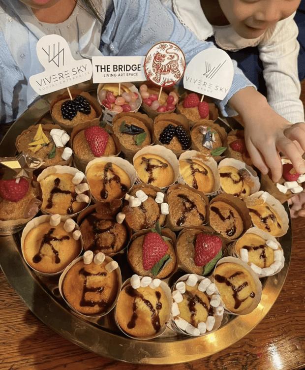 Guo Jingjing celebrates Huo Qigang's birthday! Posting family portraits ...