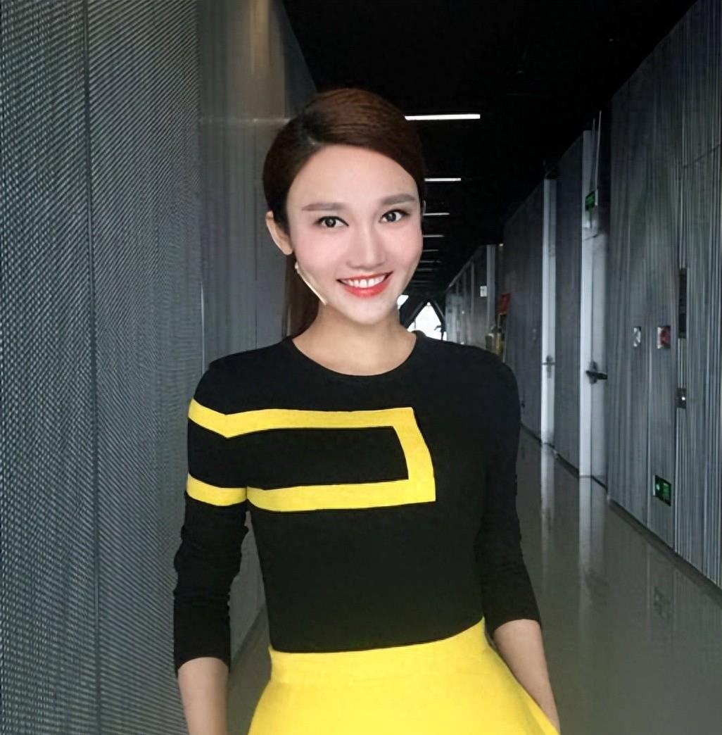 33-year-old CCTV anchor Long Yang: Revealed that he is a "moonlight ...