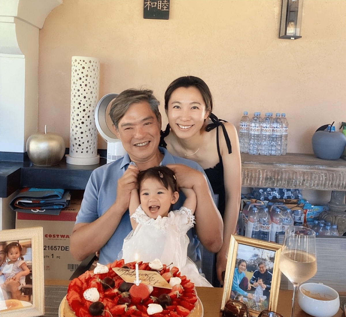 A well-known actress in Hong Kong, Li Meihui recently gave birth to a ...