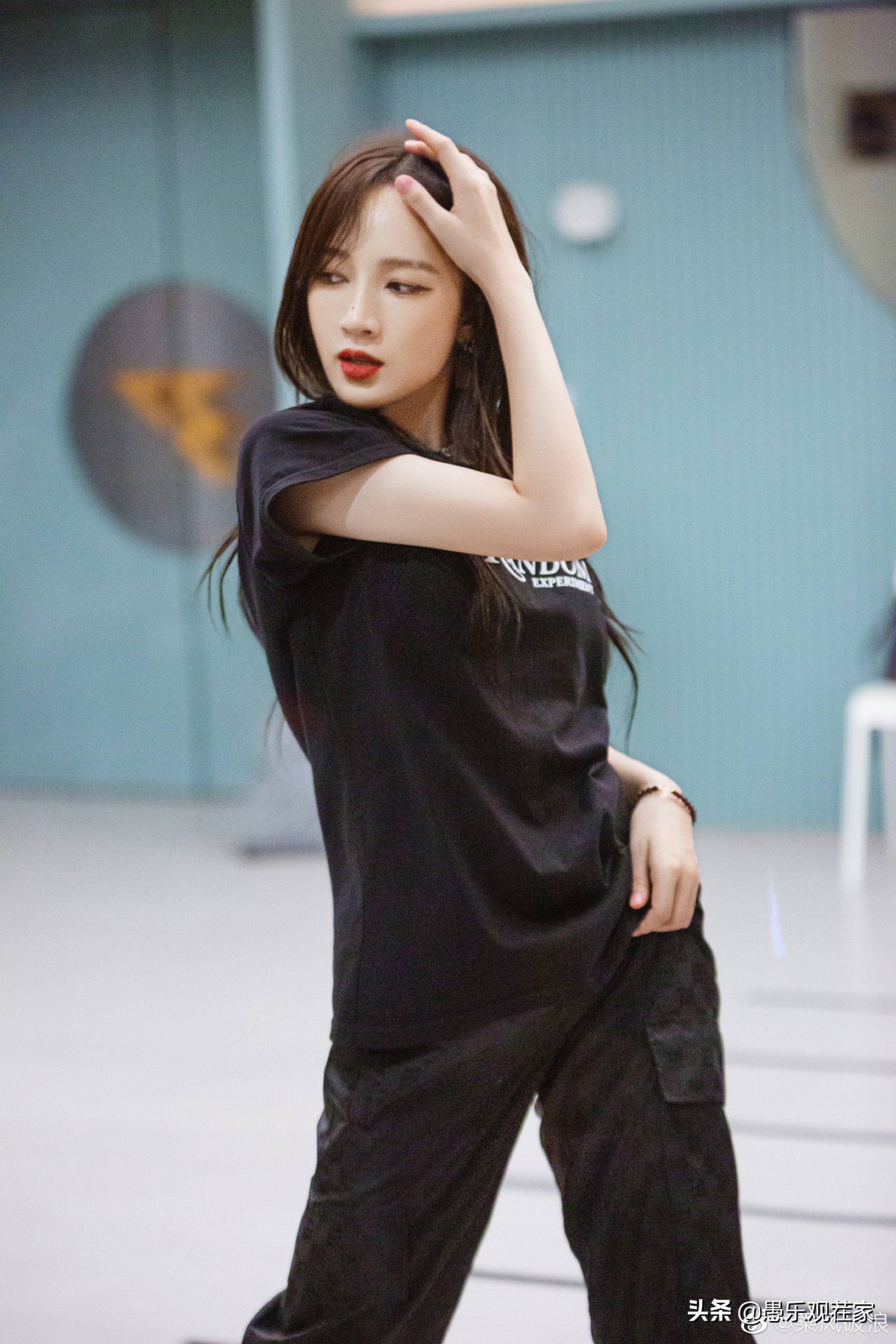 When chatting in the car of "The Wave 3", Ning Jing said that he ...