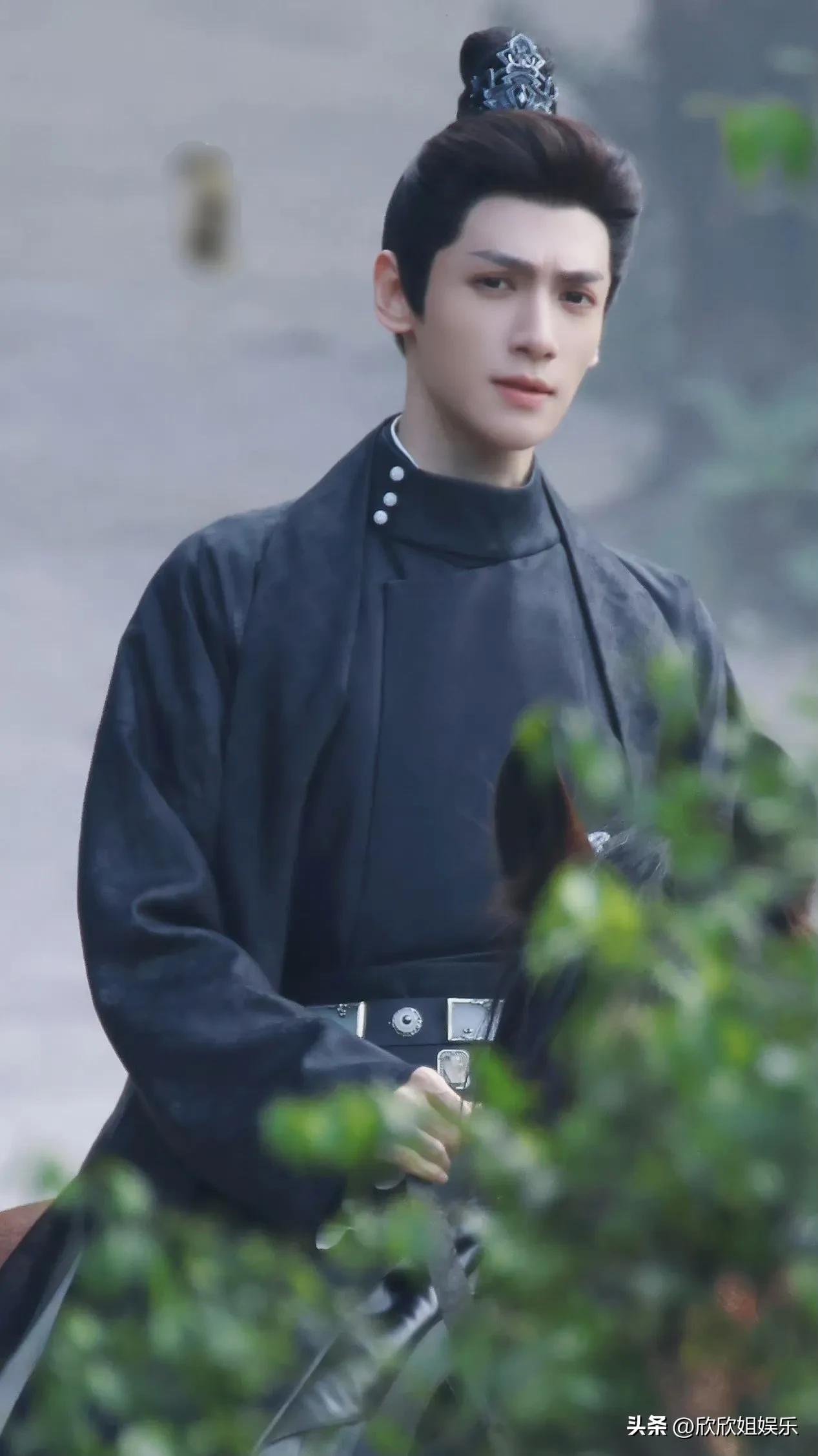 Master Jiang is so handsome, Xixi is in really good condition - iNEWS