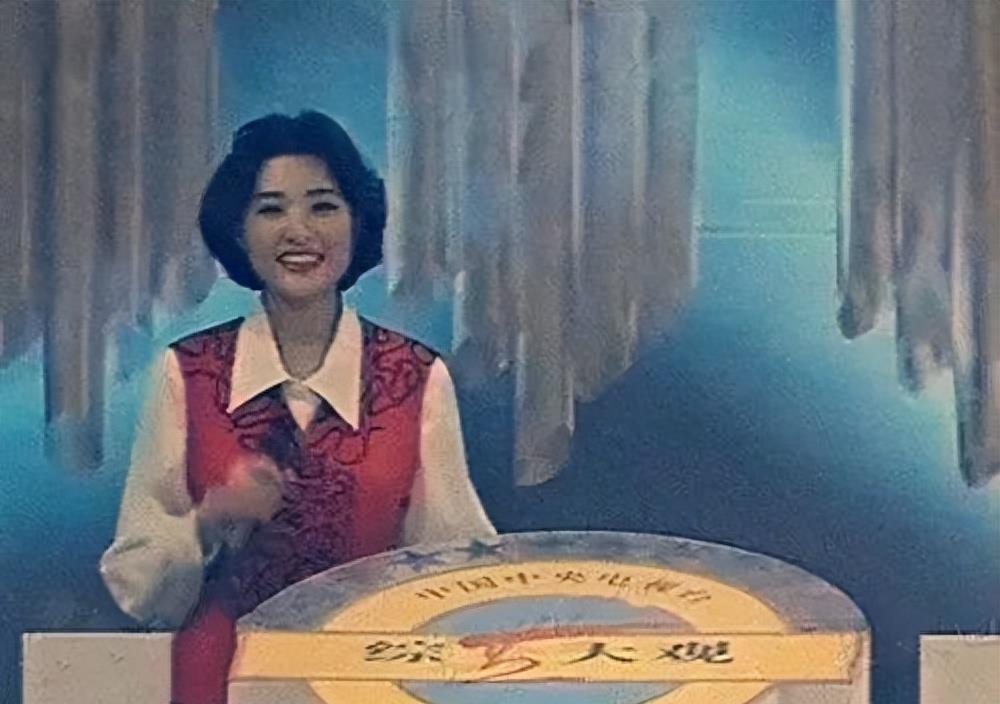 How female hosts balance their careers: the art of disappearing between ...