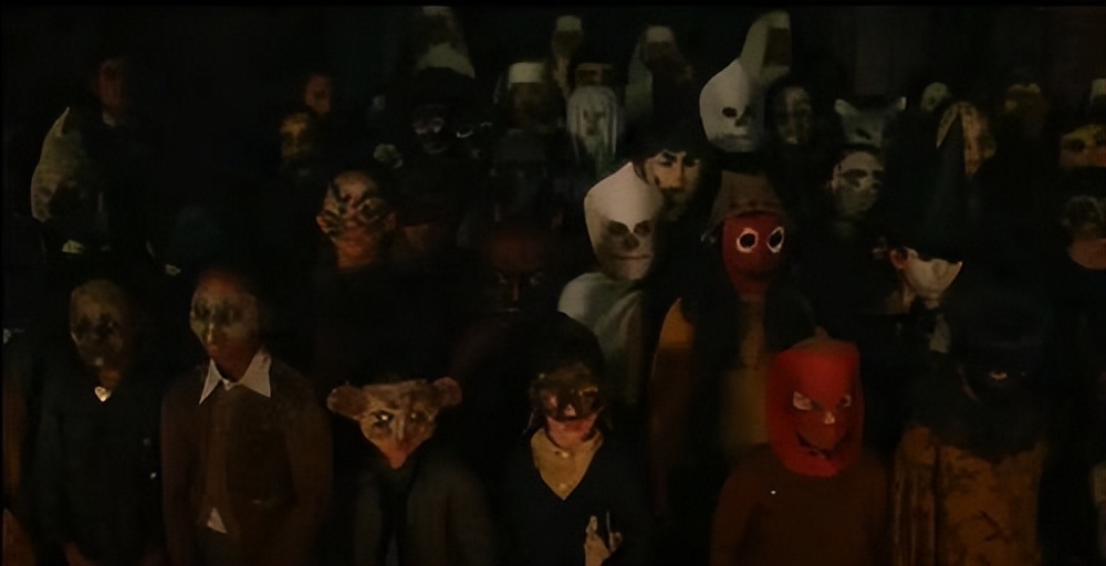 Michelle Yeoh stars in the movie "Frightful Nights in Venice": the ...