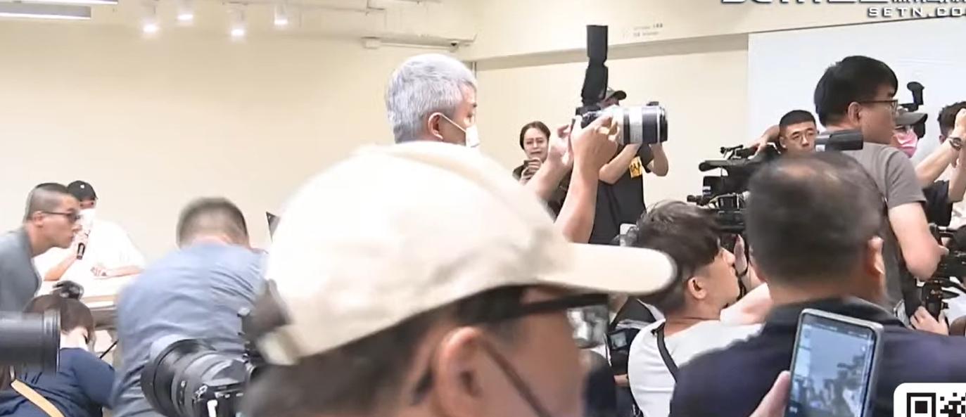 Aaron Yan raided the press conference, apologized to Yao Le and burst ...