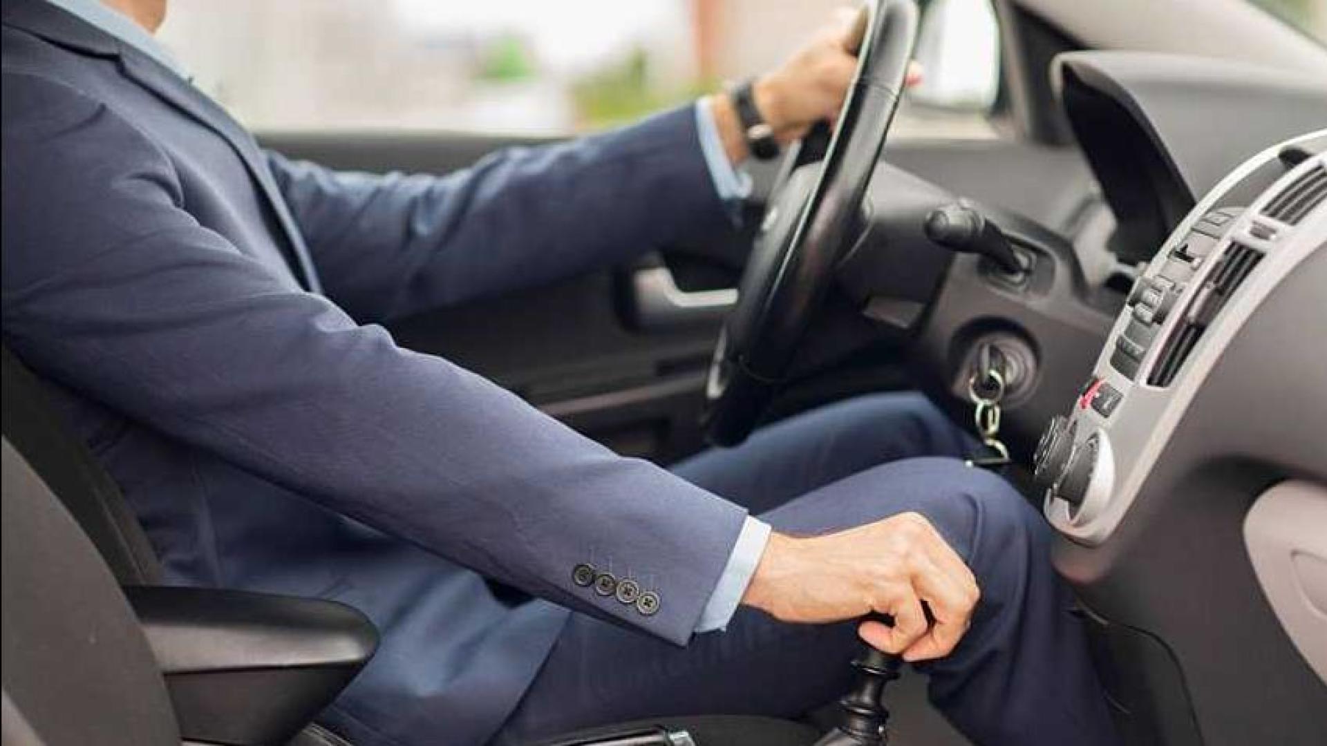 Many drivers do not know the skill of overtaking with automatic ...