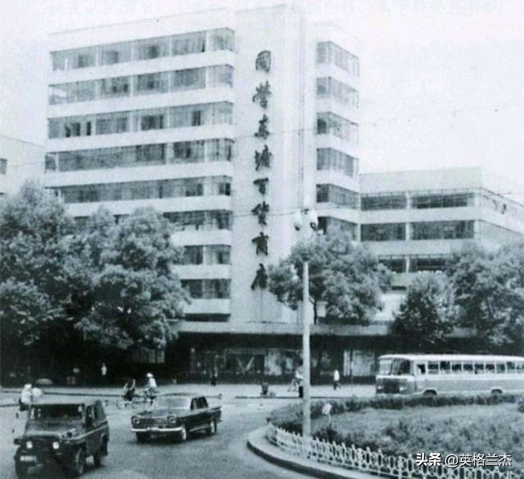 Old photos of Changsha in 1988!The urban greening is very good, and ...