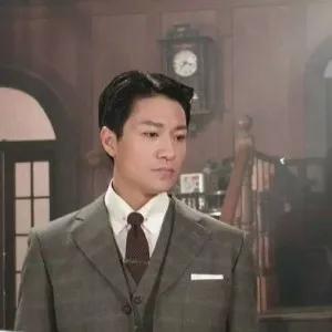 Li Zonghan, who played the role of a scumbag and had a crush on Han Xue ...