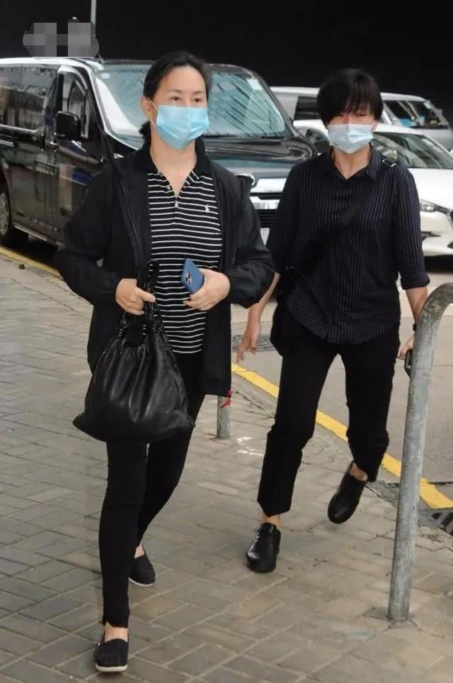 He Chaoqiong appeared at the Oktoberfest, with a haggard and wrinkled ...