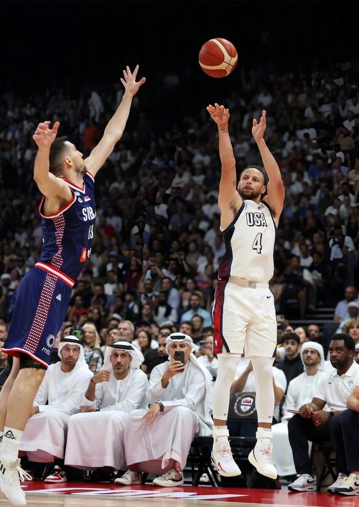 'Frustrated in the Olympic Games, Curry supports the three-point king ...