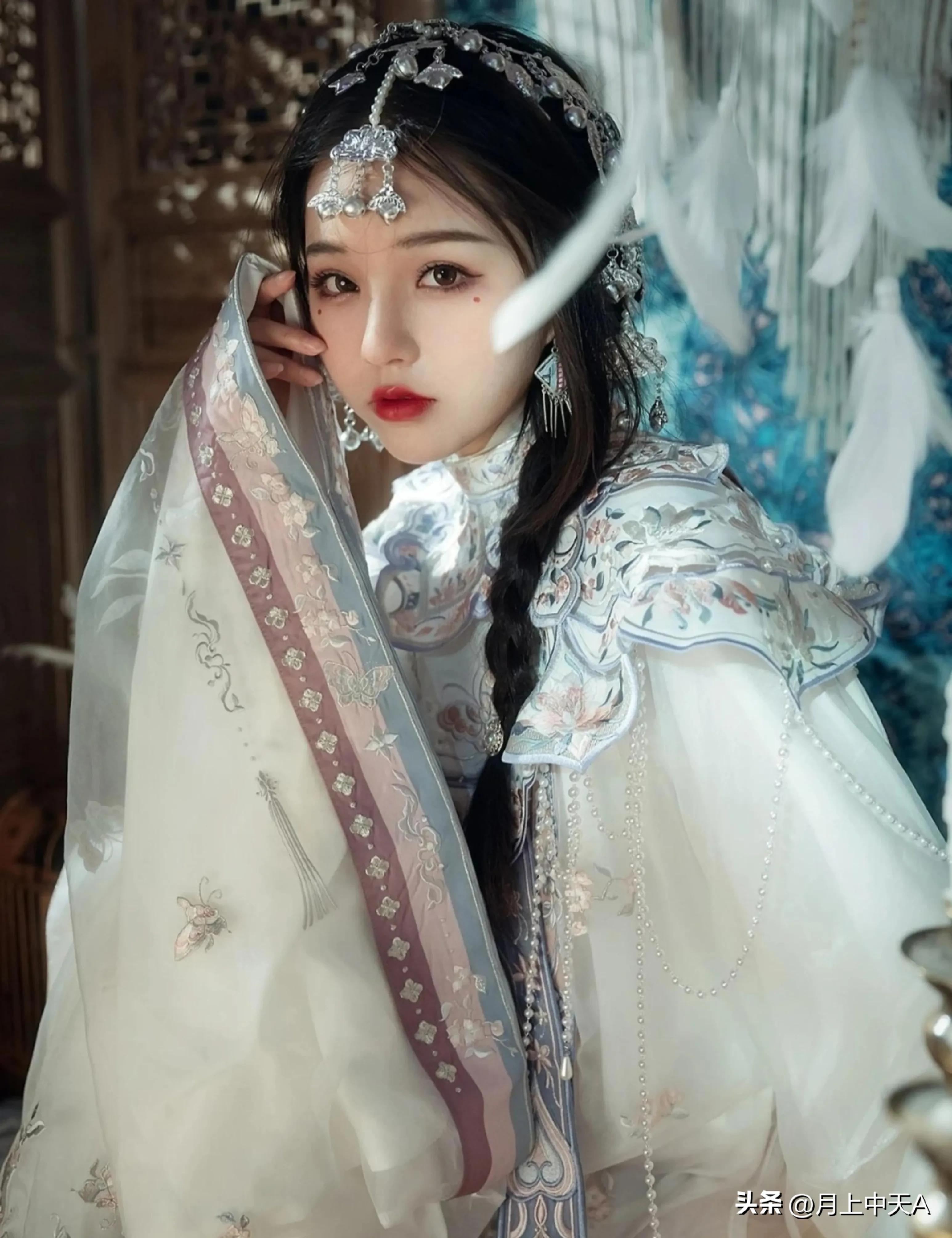 Linjiang Immortal: Ci Lin Zhengyun and the Five Pillars - iNEWS