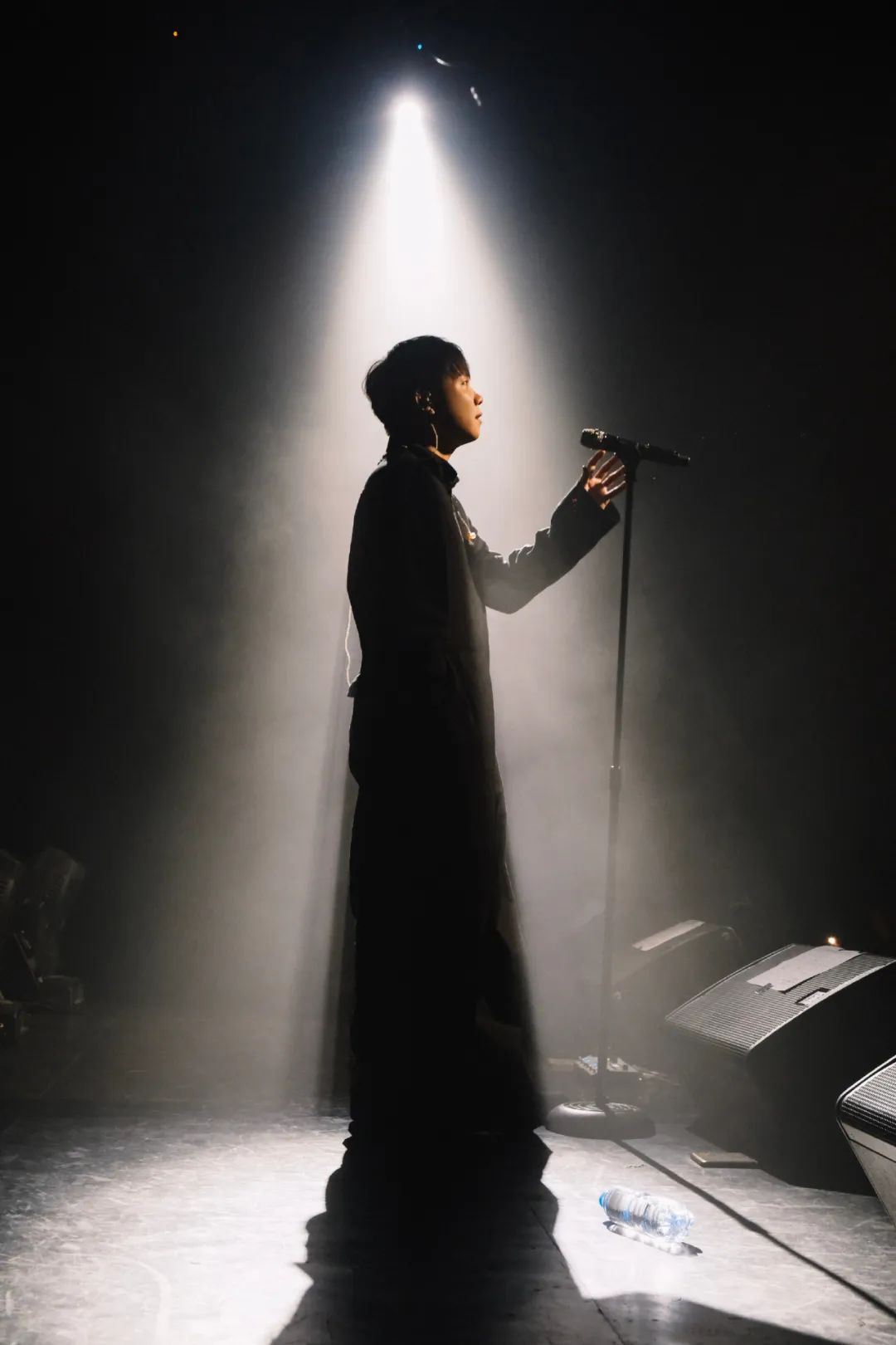 The melody hit single received nearly 10,000 comments, and an album ...