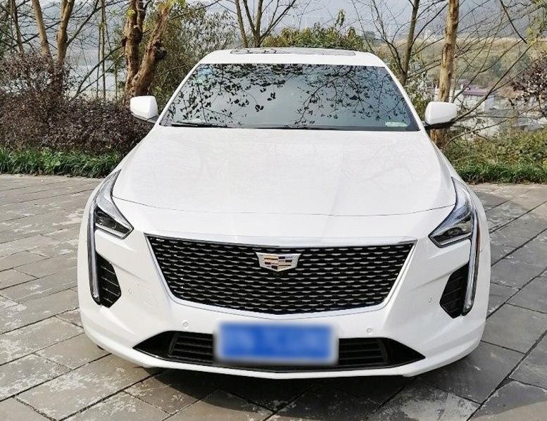 Life is not only in front of you, but you can experience it with CT6 ...