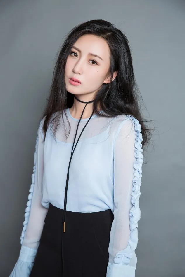 Beautiful pictures of Zhang Moxi - iNEWS