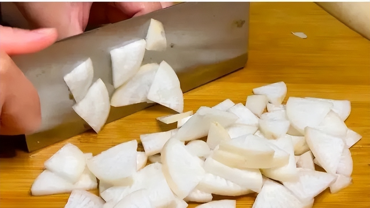 It is a misunderstanding to soak radishes with salt, teach you tips for ...