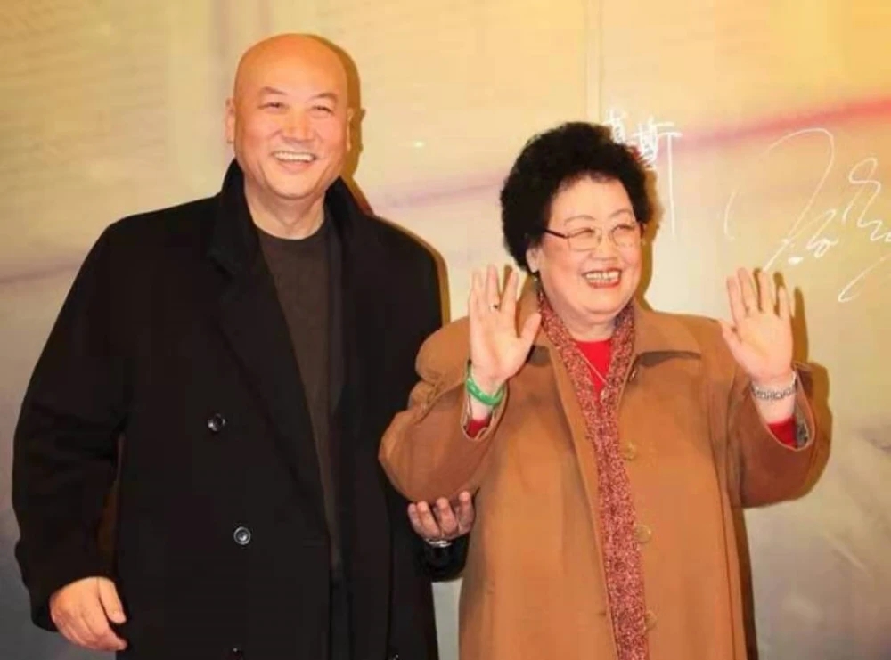 Chi Chongrui: Marry a rich woman 11 years older, have a good ...