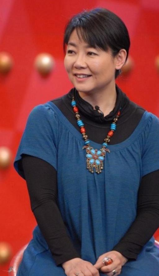 Sarina: Falling in love with Pan Jun University, her husband gave up ...