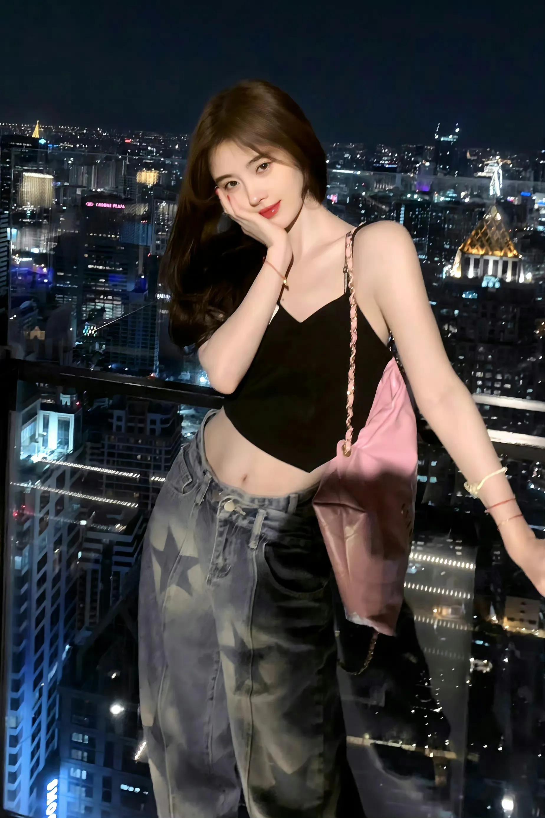 Although Ju Jingyi is only 159 in height, no one can match her ...