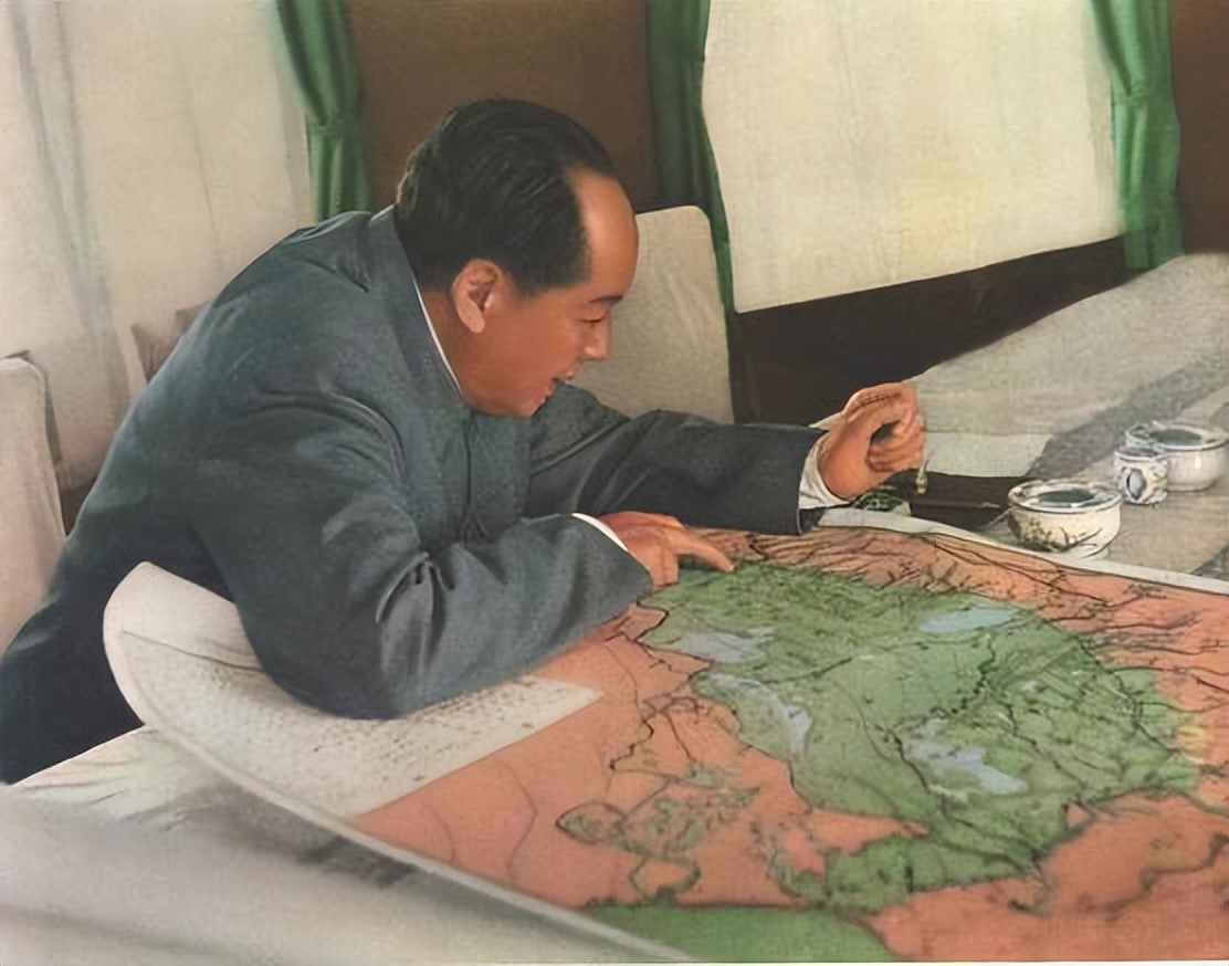 During the first anti-encirclement and suppression campaign, Mao Zedong ...